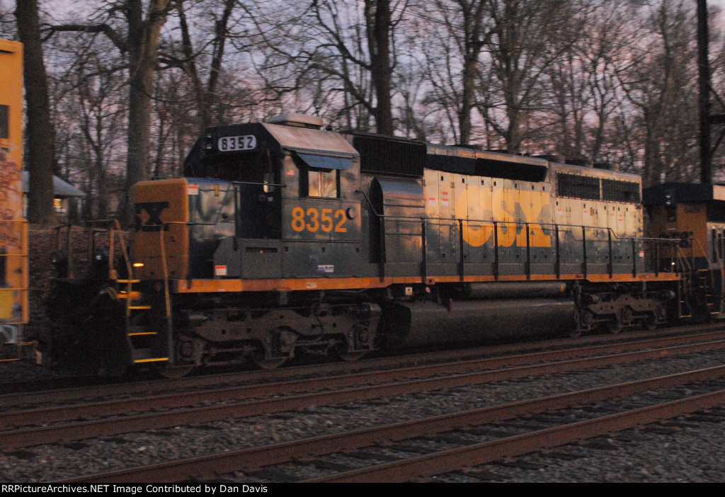 CSX SD40-2 8352 trails on Q439-03